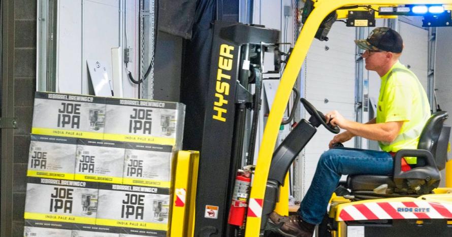 Why use digital signage in dispatch - Clevertouch Technologies