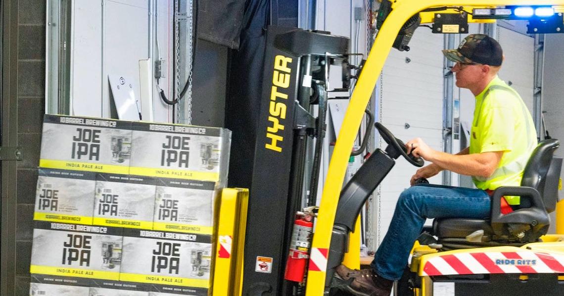 Why use digital signage in dispatch - Clevertouch Technologies