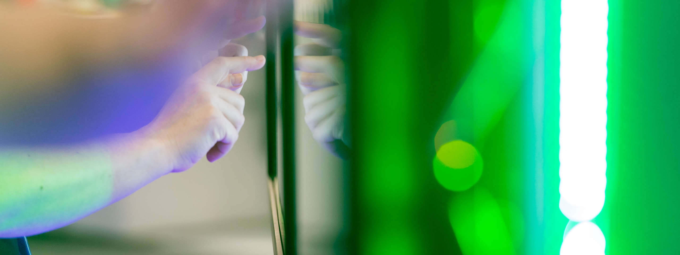 Interactive displays / Interactive screens and Digital display screens ...