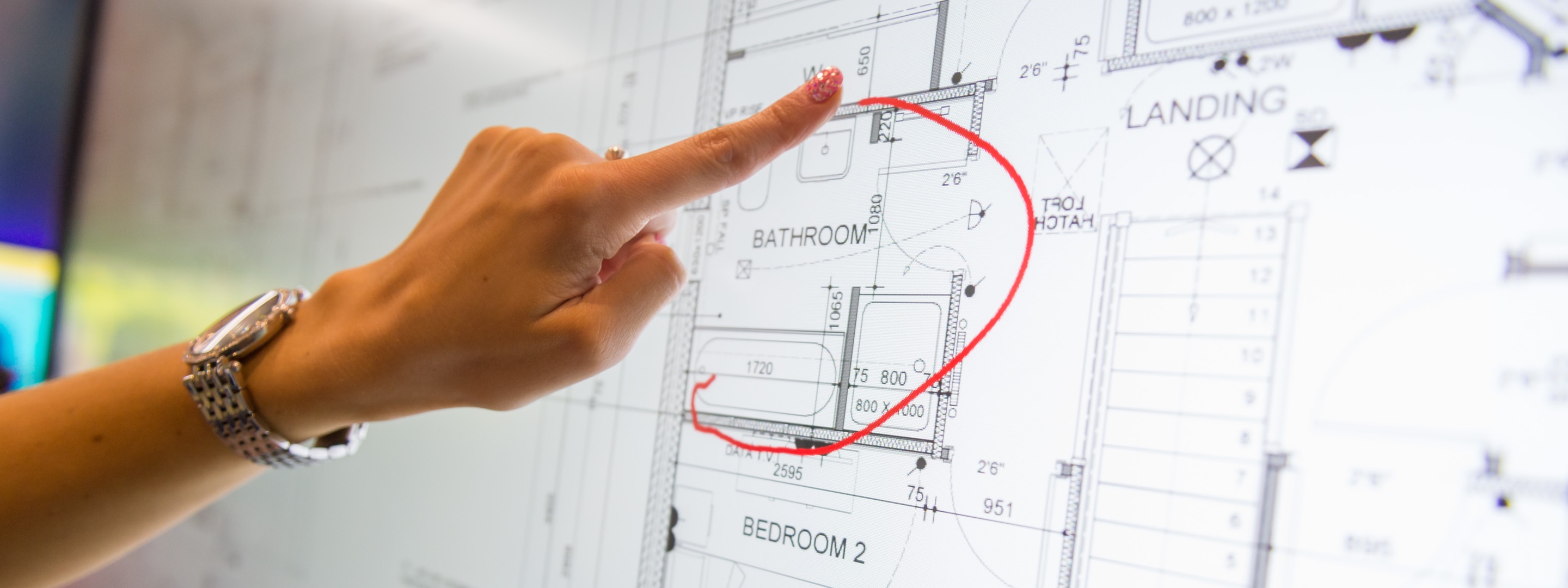 Interactive displays / Interactive screens and Digital display screens ...