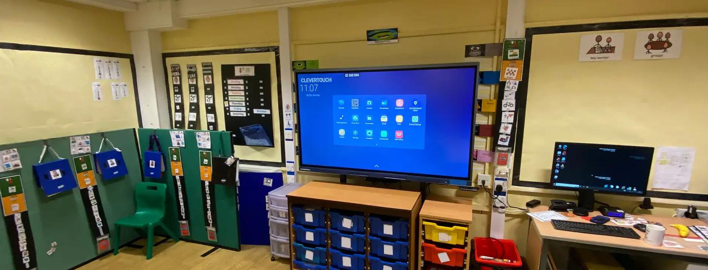 Rowan Tree Primary School - Clevertouch Technologies Global
